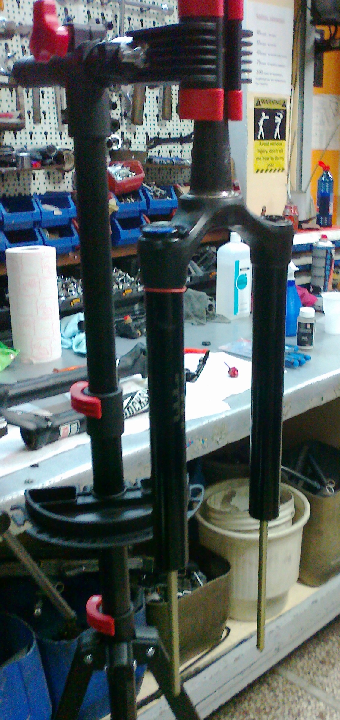 ROCKSHOX suspensions basic service - Bike Magic